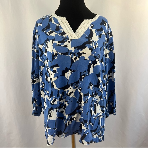Rafaella | Tops | Rafaella Top Womens Xl V Neck Floral Shirt 34 Sleeve ...